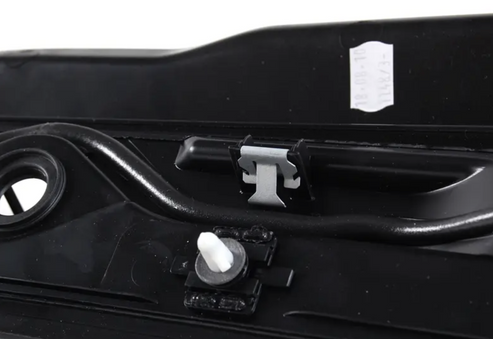 Recubrimiento faldón lateral derecho OEM 51713401811 para BMW X3 E83,