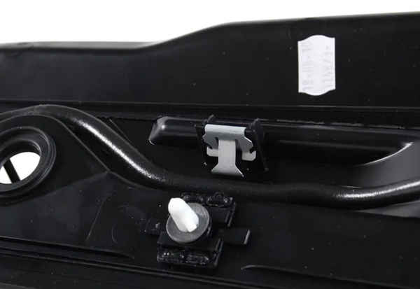Recubrimiento faldón lateral derecho OEM 51713401811 para BMW X3 E83,